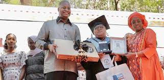 Graduation de la promotion 2021-2022 : Sup Management honore la mémoire ...